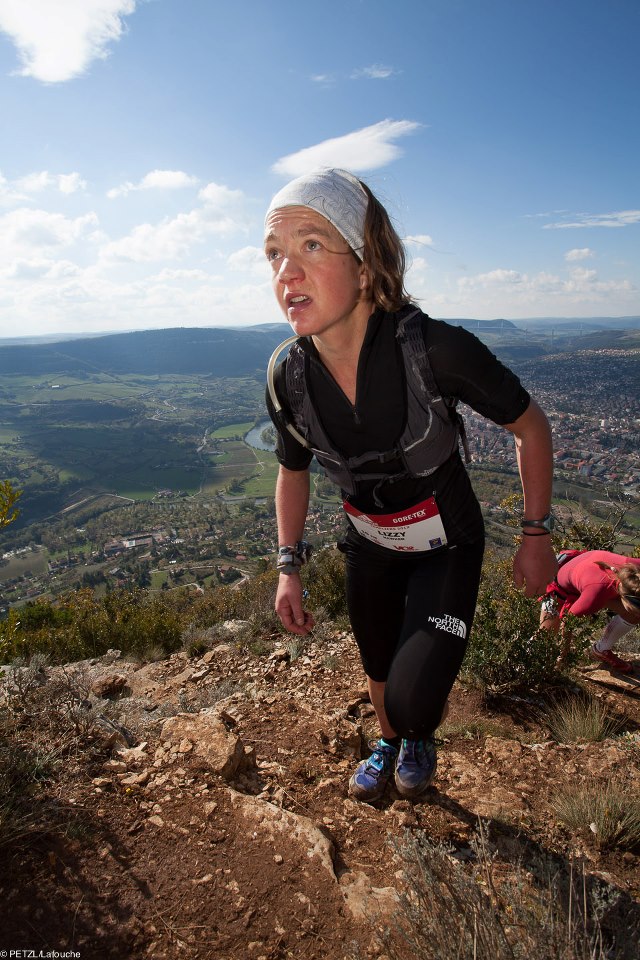 Lizzy Hawker corre Himalaya trail. Crónica Mayayo