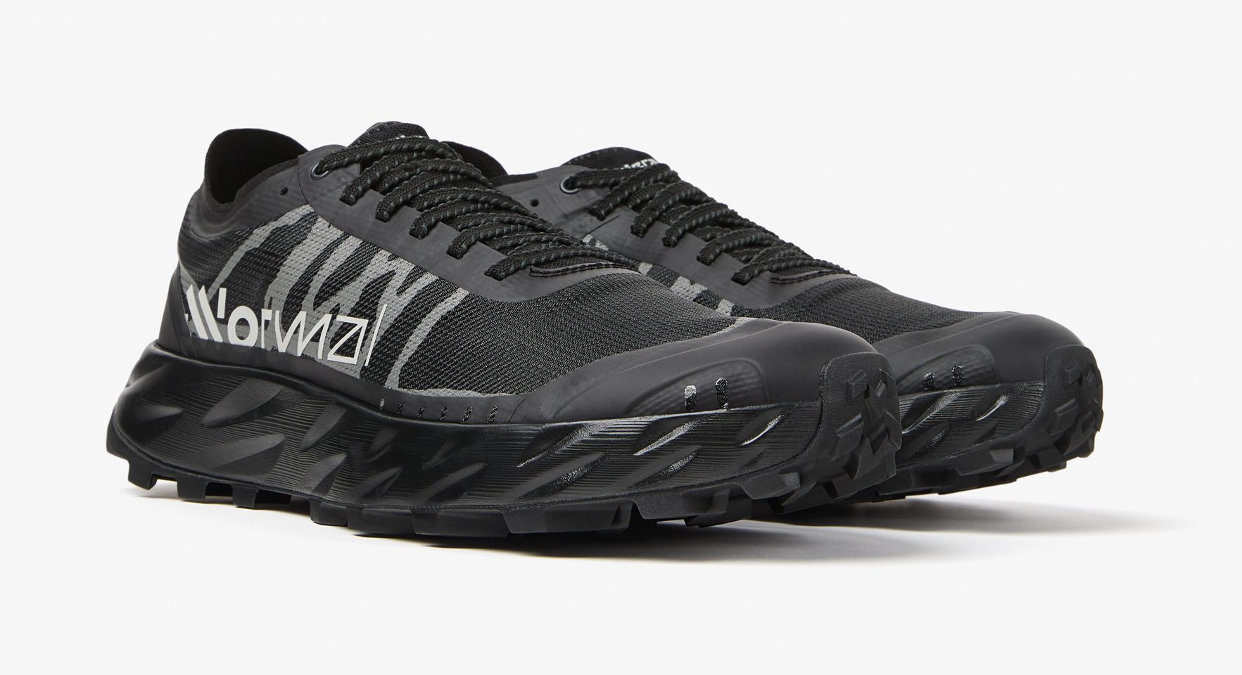 Nnormal Kjerag Brut: Zapatillas trail competición barro, Mayayo